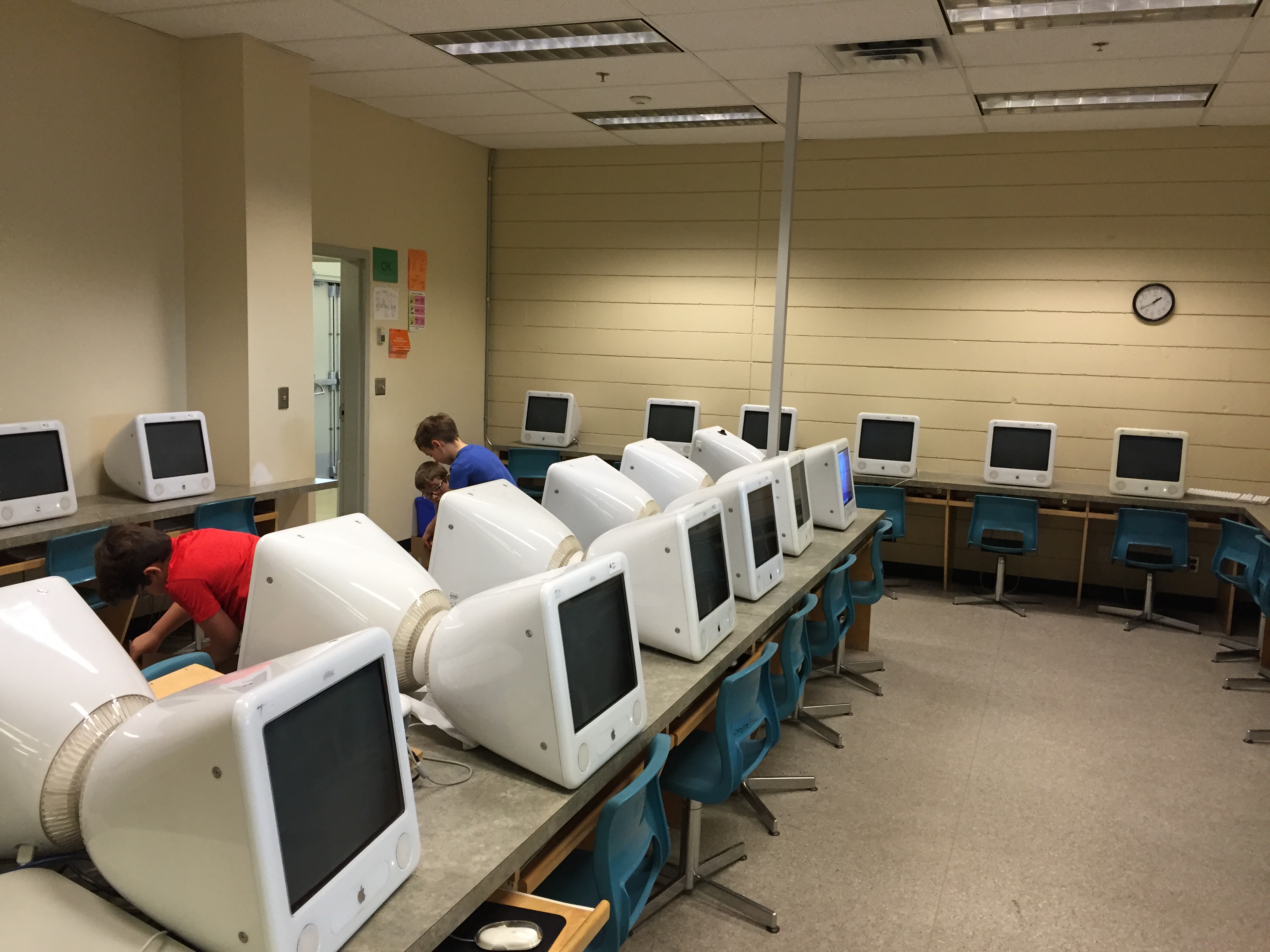 News & Announcements - New Computer Lab - École Boundary Elementary